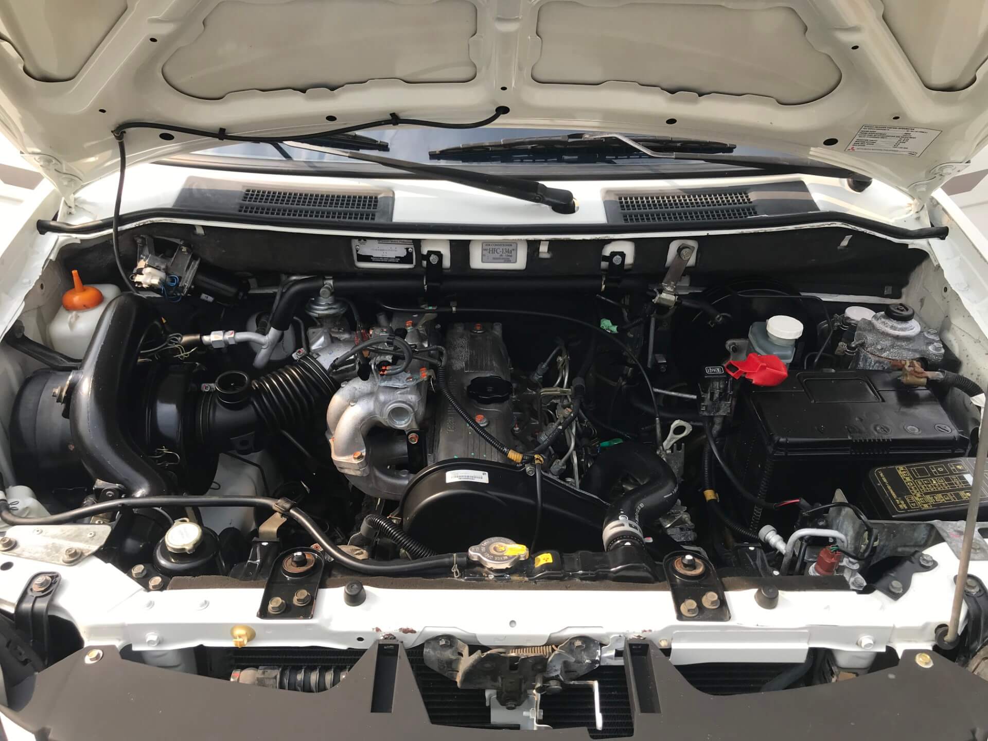 Mitsubishi Adventure GLX MT - Reyes Rides Automart