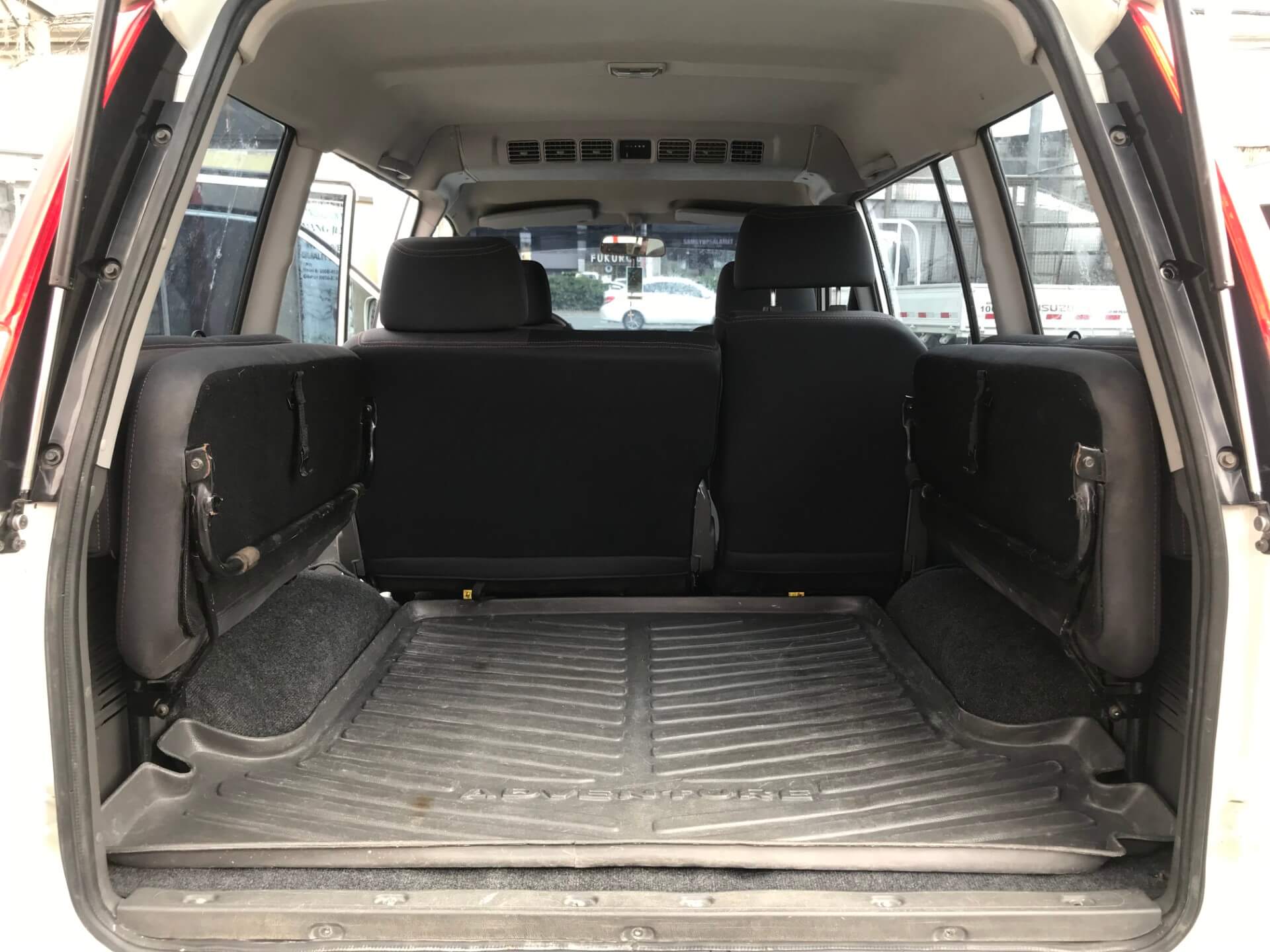 Mitsubishi Adventure GLX MT - Reyes Rides Automart