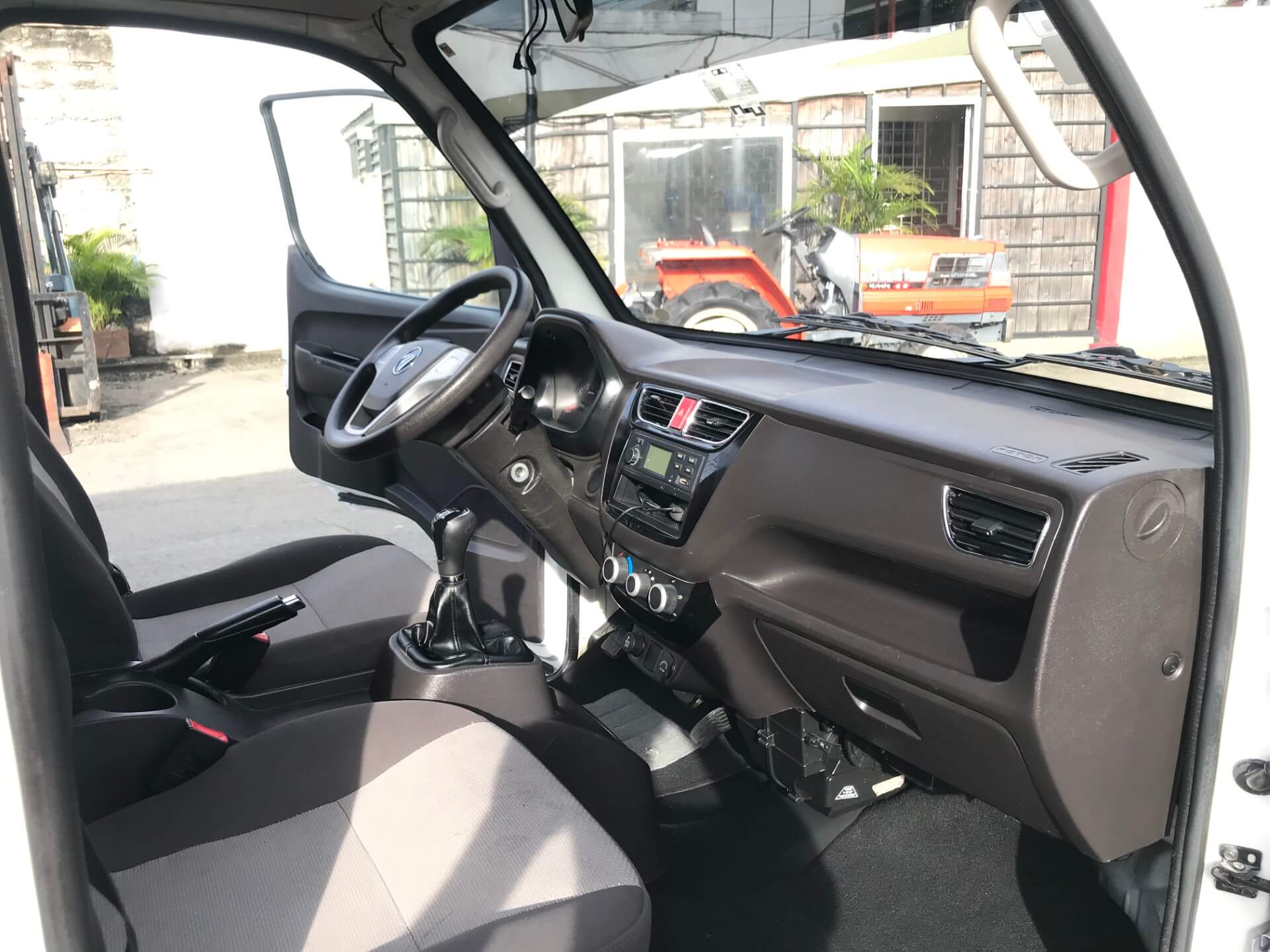 Foton Gratour Harabas TM 300 MPV 16 Seater - Reyes Rides Automart Foton Gratour Harabas TM 300 MPV 16 Seater - Reyes Rides Automart